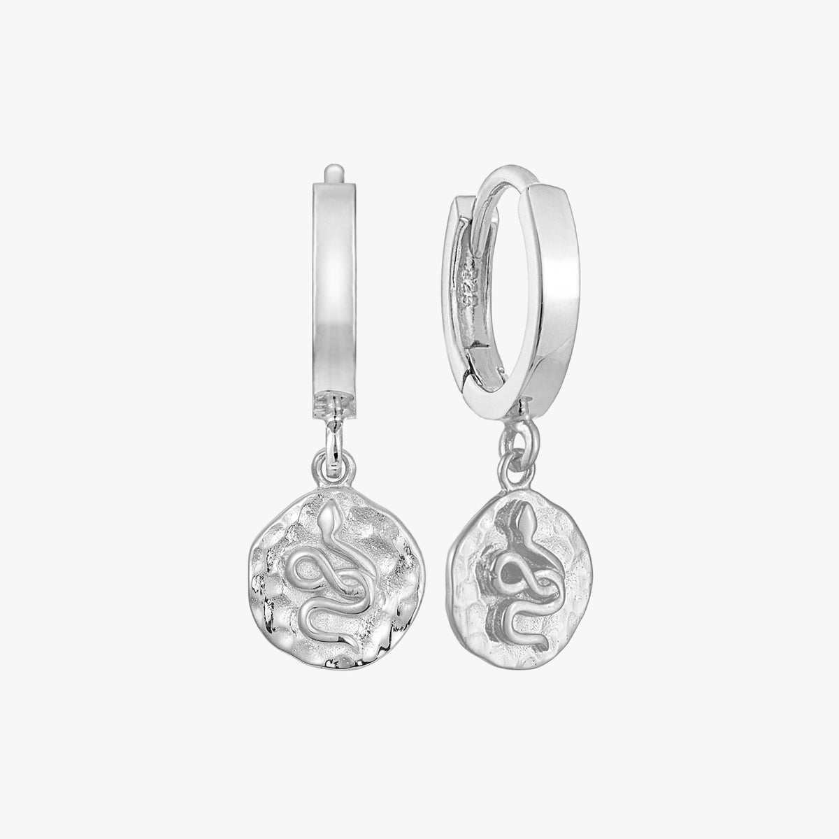 ต่างหูห่วงแผ่นตีลายรูปงู – J&CO Jewellery