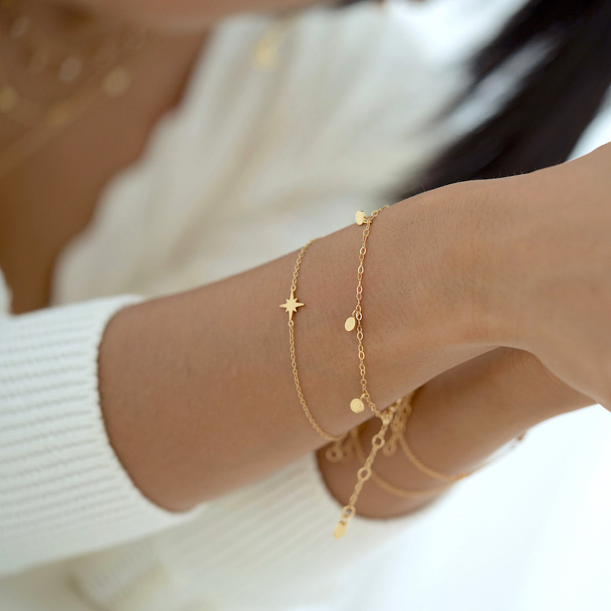 Hammered Disc Charm Bracelet – J&CO Jewellery